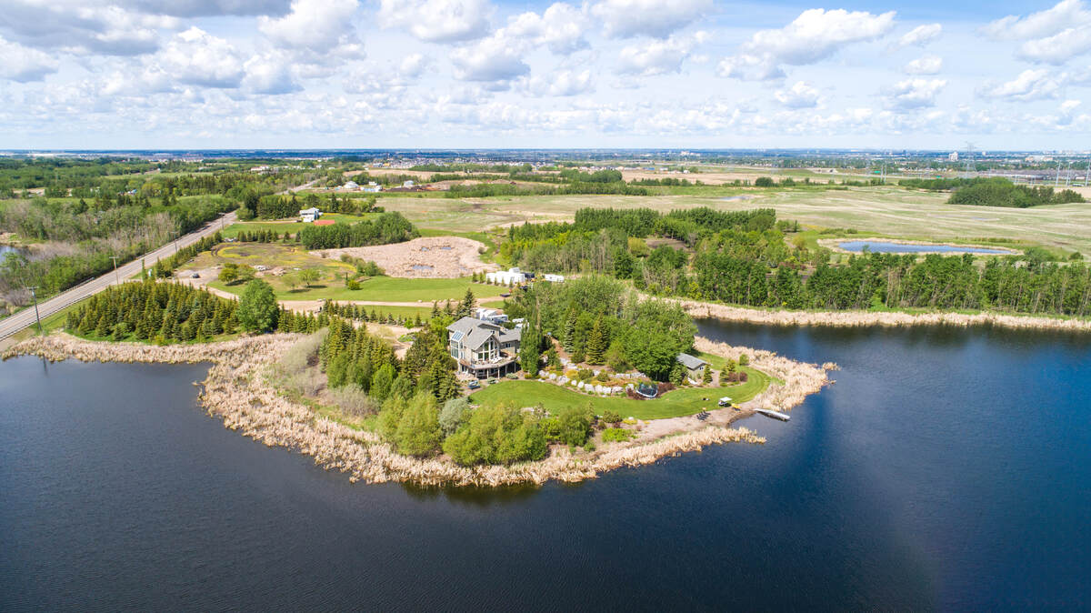 27 acre Waterfront development property Alces - Edmonton, AB